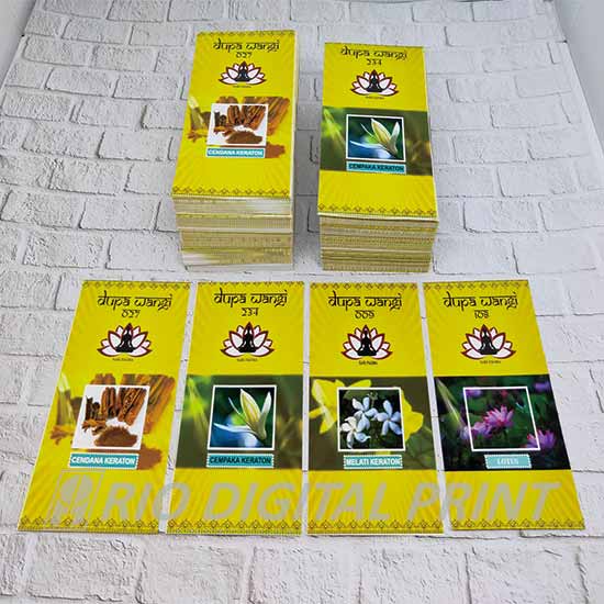 Brosur Flyer 7,5 cm x 16 cm 150 gsm | Rio Digital Printing Palu